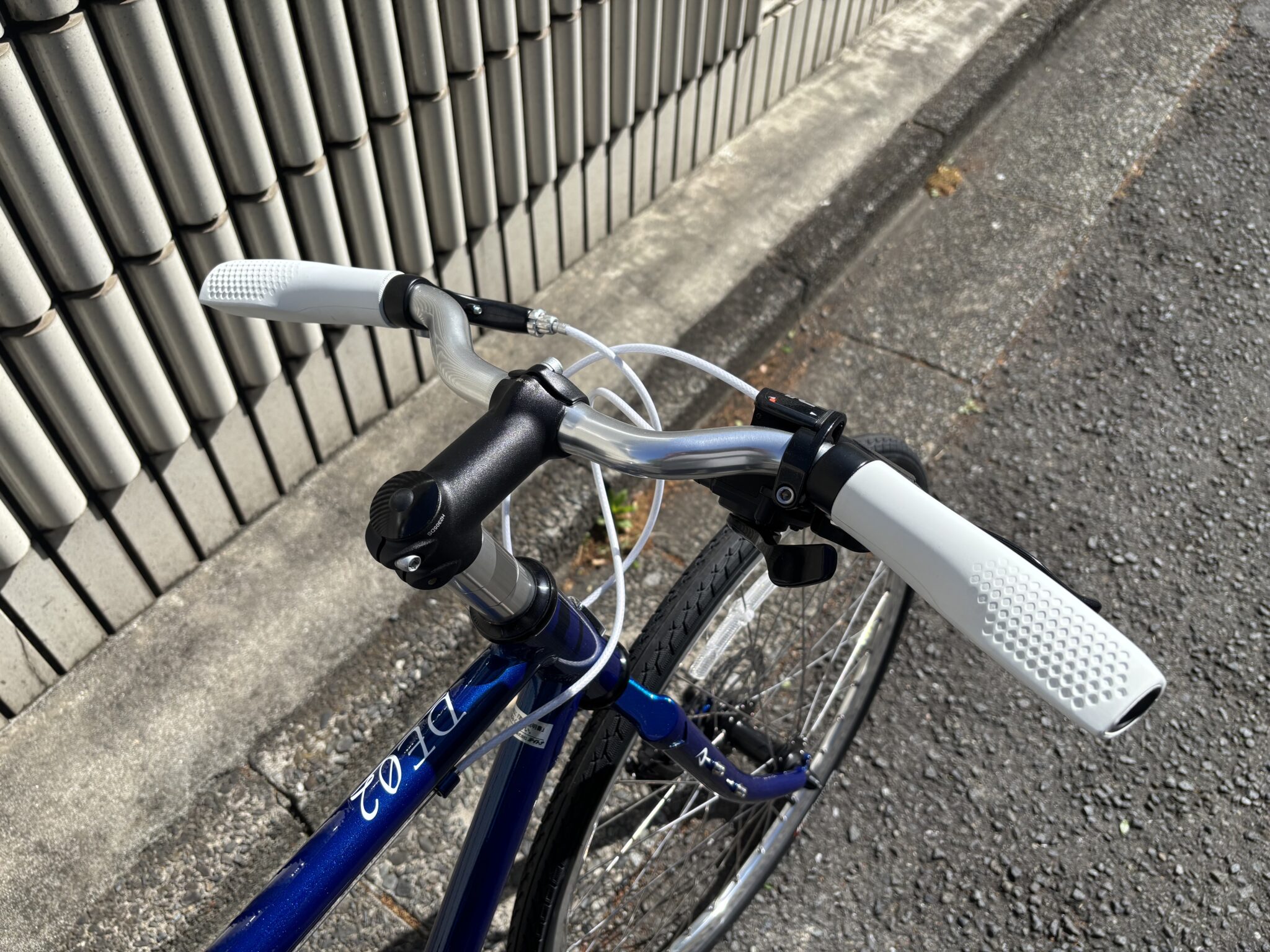 【e-bike×カスタム】DE02 ホワイトパーツカスタム | モトベロ 電動アシスト自転車の専門店